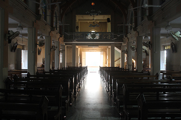 the 158-year-old whimsical parish church on pali hill, bandra: st. anne ...