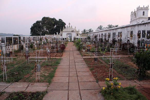 the backwaters and fort in aldona | rama toshi arya's blog