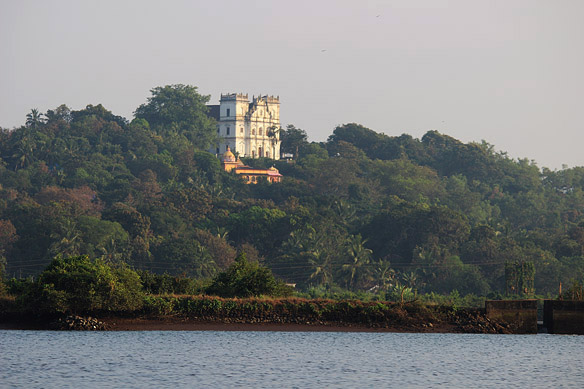 the backwaters and fort in aldona | rama toshi arya's blog