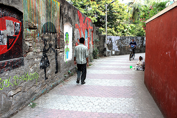 photo essay: the hidden graffiti of bandra | rama toshi arya's blog